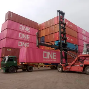 Container Depot | Our Services | PT "K" Line Mobaru Diamond Indonesia